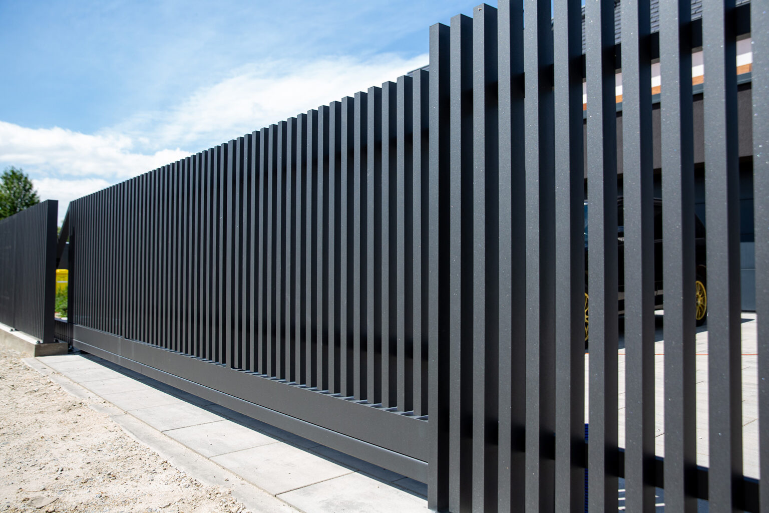 Ogrodzenie pionowe AL46 - PALISADA.PL